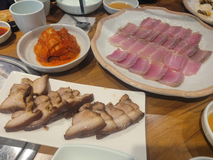 여의도 홍어 삼합 막걸리 맛집 정오 : 네이버 블로그