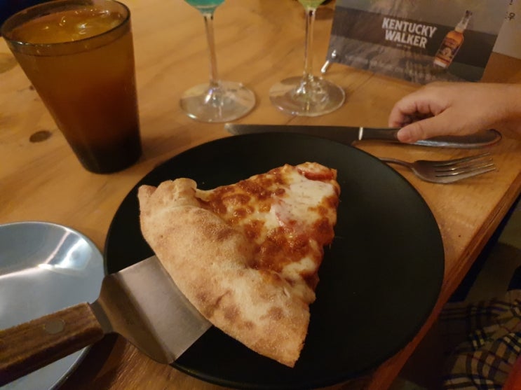 불금에 하이볼 한잔하기 제격인 단관택지 피자엠소마 피자맛집은 덤 네이버 블로그