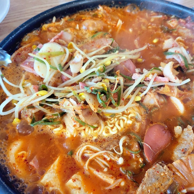 부대찌개 안 좋아하는 법 모름(feat 가평캠프부대찌개) : 네이버 블로그