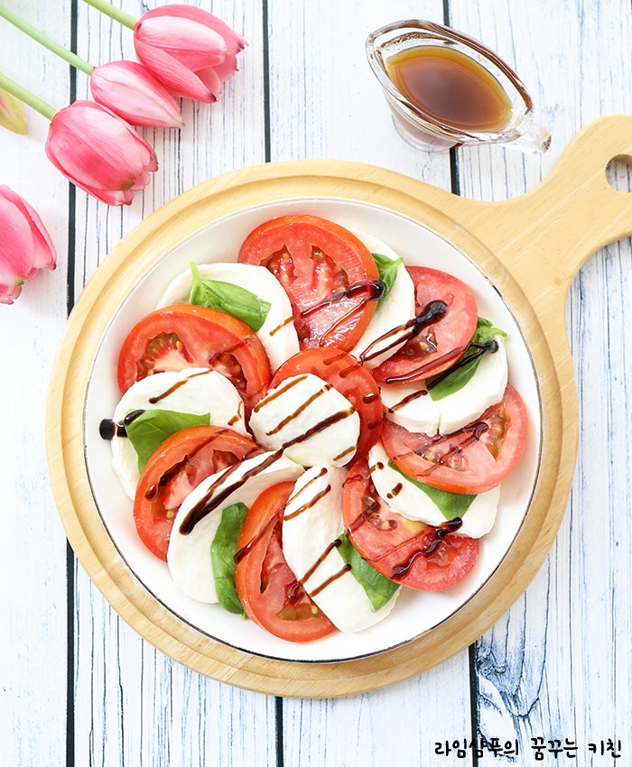 토마토 카프레제 샐러드 치즈 토마토 카프리제 소스 발사믹소스 만들기 네이버 블로그