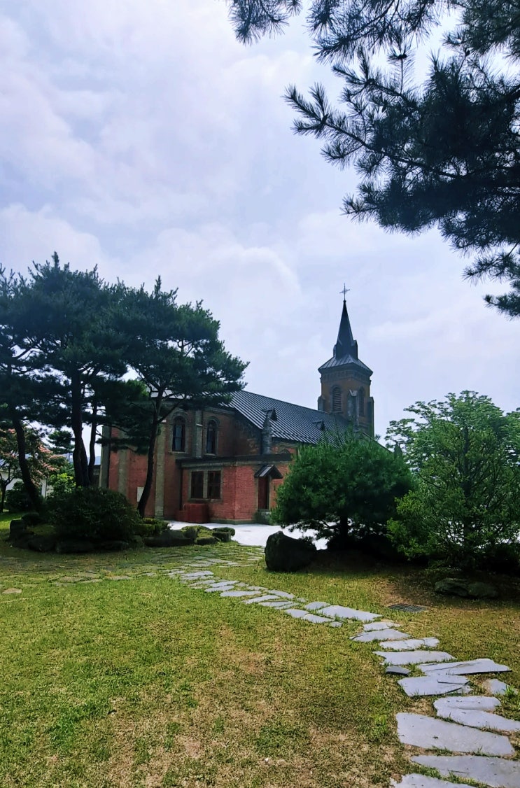 충남 예산여행 가볼만한곳 아름다운 예산성당 산책명소 국립예산 치유의숲 예산동학농민혁명 기념공원 무궁화동산 네이버 블로그