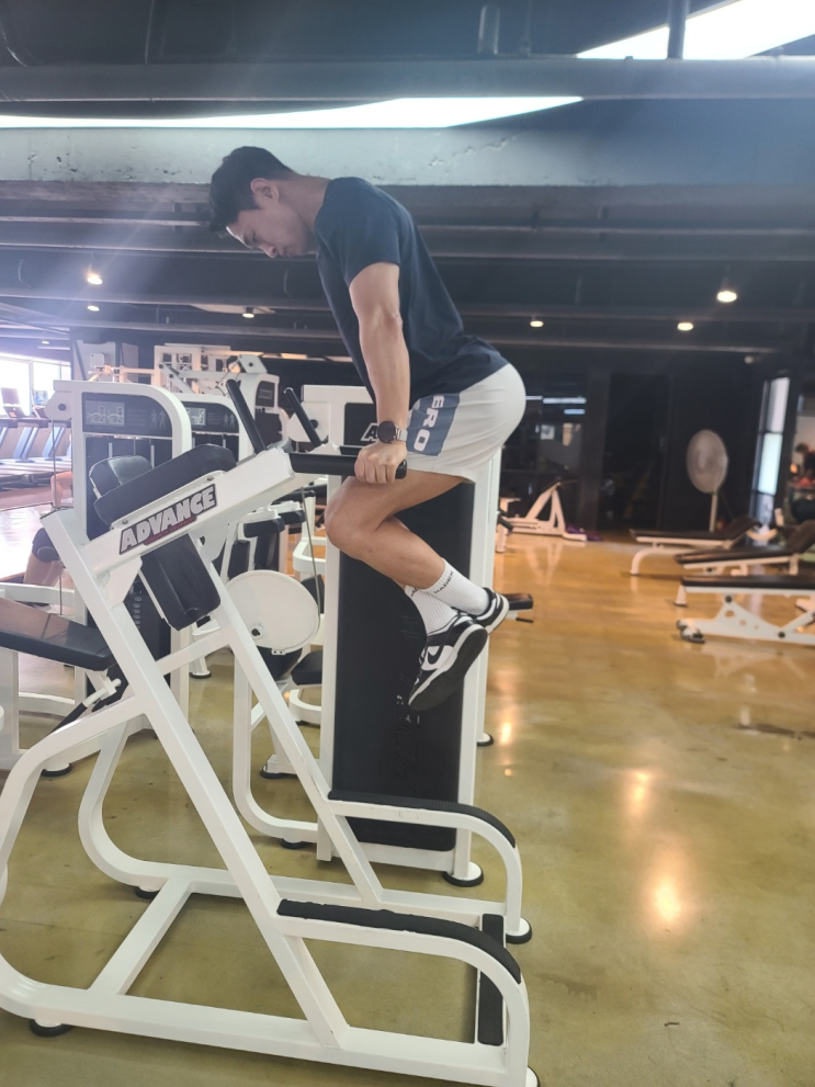 다산헬스장 잘못된 자세로 할 경우에 어깨가 아작나는 가슴운동 네이버 블로그