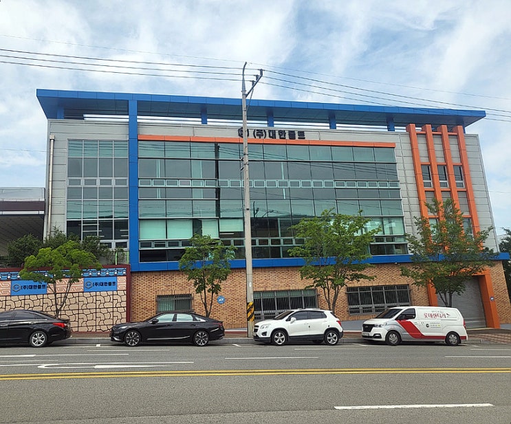 대구 경북 경산 진량공단 사무실 및 공장 썬팅 주 대한 볼트 사무동 손상된 노후 필름 제거 및 글라루스 열 차단 단열