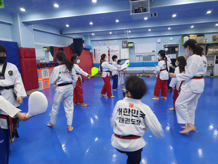 발차기 울산태권도협회 어린이태권도 울산어린이체육 울산옥동초등학교 울산남산초등학교 울산옥동태권도 울산신정동태권도