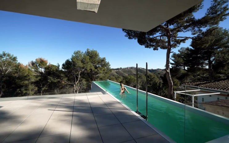 이거 실화냐? 프리캐스트 콘크리트 구조의 모듈러 하우스, Custom Home with Precast Concrete Pool ...