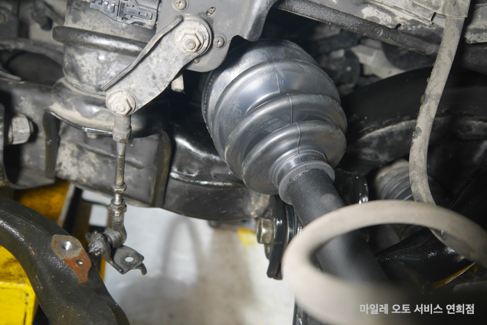 마포 수입차 카센터 자동차 방지턱 찌그덕 넘을때 소리 하체 소음 쇼바 교체비용 네이버 블로그