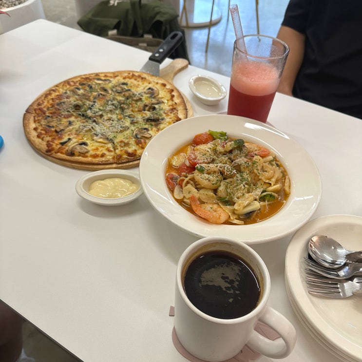 백운호수 브런치 카페 파스타 맛집으로 유명한 플라랜드앤카페 네이버 블로그