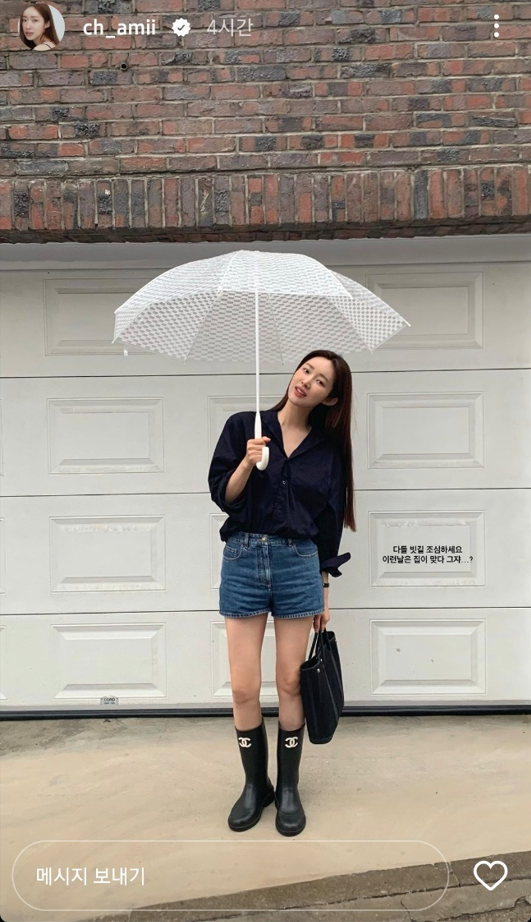차정원 인스타 스토리 비 오는 날 사복 패션차정원 샤넬 레인부츠차정원 에르메스 가든파일 28 블랙 네이버 블로그