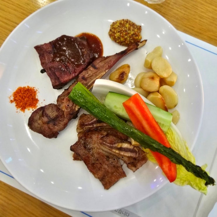 서울 서초 반포 음식 실컷 먹고 싶을 때 한강뷰 광어스시 양갈비 La갈비 스프 뷔페 맛집 채비퀴진 평일 디너 후기