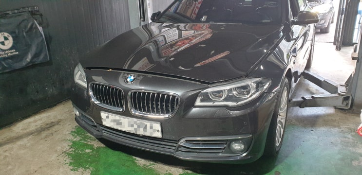 BMW F10 528I N20 엔진오일 누유 엔진오일팬, 하체소음 스테빌라이져 부싱 플렉시블 조인트 교환 : 네이버 블로그