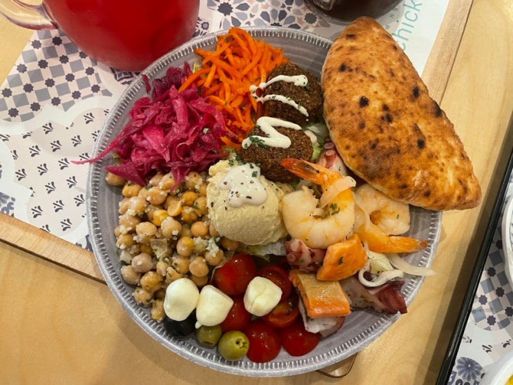 신사역 가로수길 맛집 N번째 방문한 신사역 가로수길 지중해식 샐러드 맛집 칙피스 다이어트 샐러드 분위기좋은 데이트 맛집