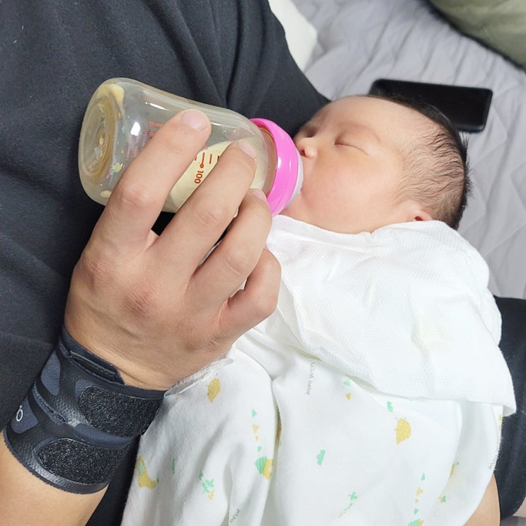제왕절개후기 제왕둥이 선물 위드맘 제왕 아기 분유추천 네이버 블로그