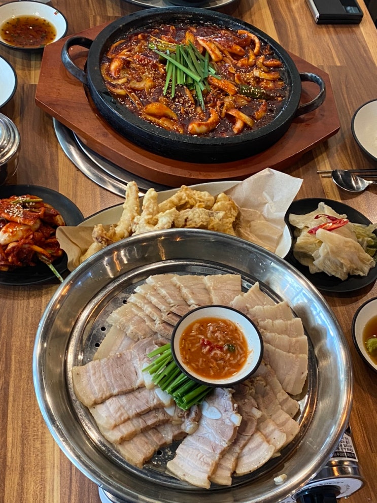 발산역 진짜 맛집 오적회관 본점 서울 강서구 돌판 오징어 볶음 And 수육 맛집 마곡 회식 하기 좋은 넓은 식당 추천