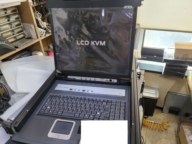 KVM스위치수리 에이텐 ATEN LCD KVM스위치 16포트 CL5716M 전원불량 수리완료 퓨라이더 07212023 : 네이버 블로그