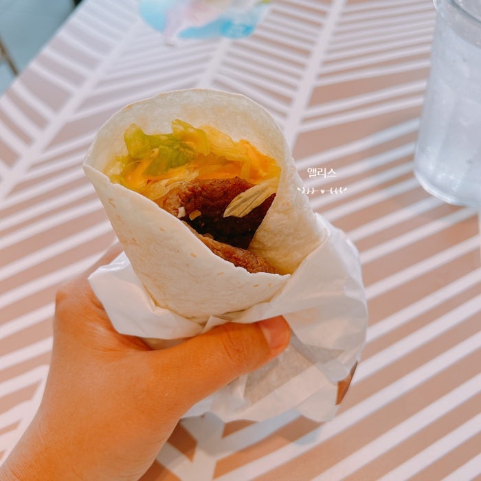 맥도날드 메뉴 해피스낵 케이준 비프 스낵랩 가격 칼로리 판매시간 네이버 블로그