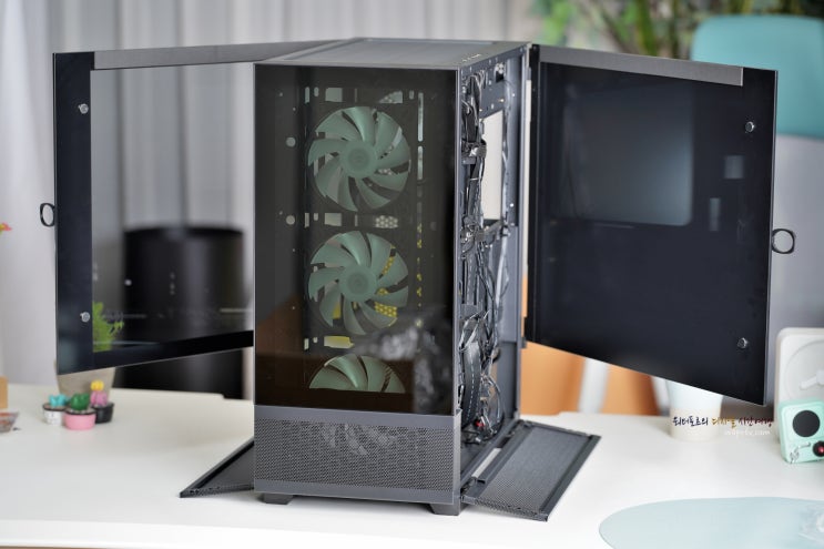 날개처럼 양옆이 열리는 컴퓨터 PC 케이스, 마이크로닉스 MANIC GM4 윙~! : 네이버 블로그