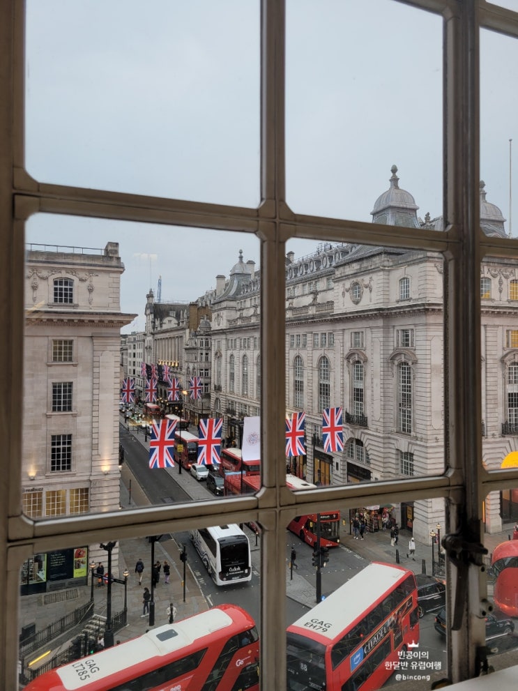 유럽여행) 영국 런던 2일차 - 브라이튼 당일치기 세븐시스터즈 릴리화이트 M&M 스토어 버거&랍스타 : 네이버 블로그