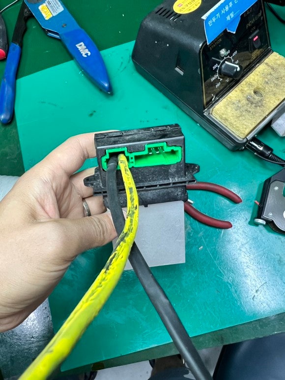 23.7.24_QM5 에어컨 바람 안 나오는 현상 / 송풍기 동작불량 : [히터저항(모듈 어셈블리-파워) 단선 문제 해결] : 네이버 블로그