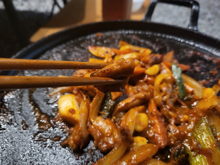 부산 일진수산 산 꼼장어 곰장어볶음으로 여름 보양식을 캠핑장에서 즐겨보세요 네이버 블로그
