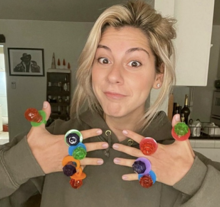 마음이 편안해지는 팝송 노래 : Jax - Ring pop, 권진아 - Steal the show 뮤비, 가사 해석 듣기 ...