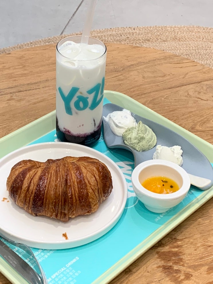 체크인 챌린지 (33) - 성수 오우드 / 그릭요거트 요즘 yozm 팝업스토어 / 한강 드론쇼 : 네이버 블로그