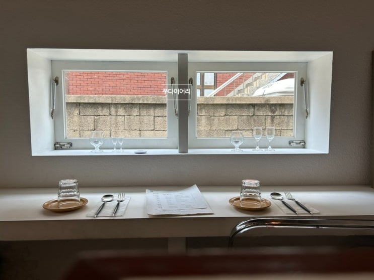 [성수와인바 희릿] 엔쵸비파스타와 찹스테이크로 단백질 보충할 수 있는 성수맛집 후기 : 네이버 블로그