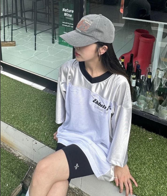 여름 패션 트렌드 스타일링 아이템 추천 이벳필드 블록코어 유니폼룩으로 커플 반팔 티셔츠 시밀러룩 코디하기 네이버 블로그
