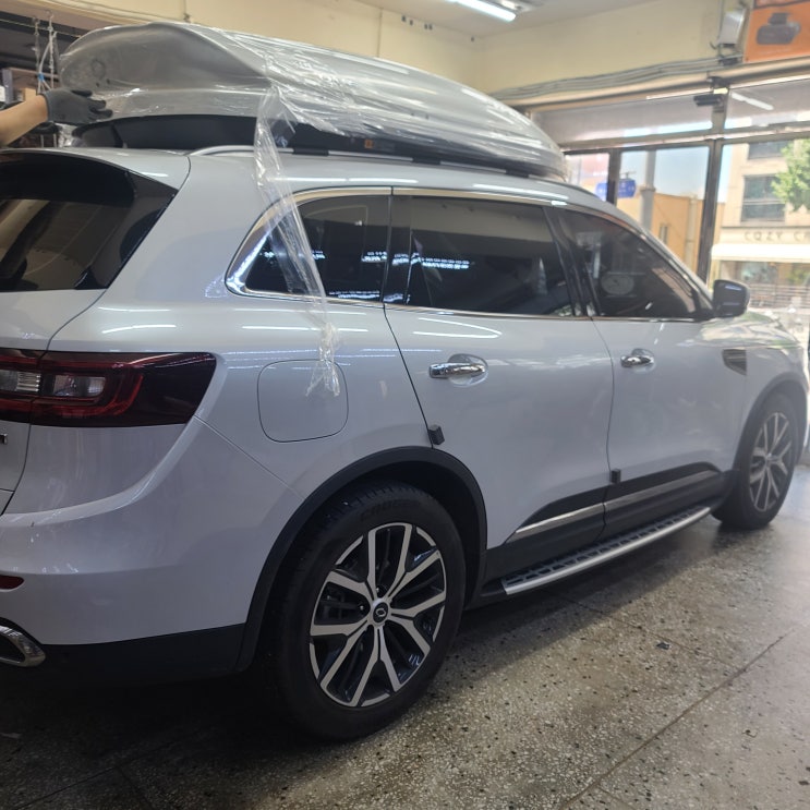 QM6 클라우드펄 루프박스 장착 - 모터지프 : 네이버 블로그