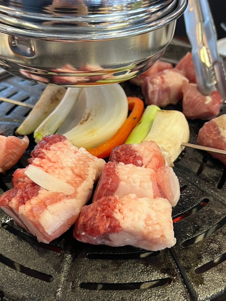 홍대연희 연희동 고기집 꽃삼겹살 목심 반찬들까지 다 맛있는 연희동 고기집 리정원 찐리뷰 연희동 저녁식사 네이버 블로그