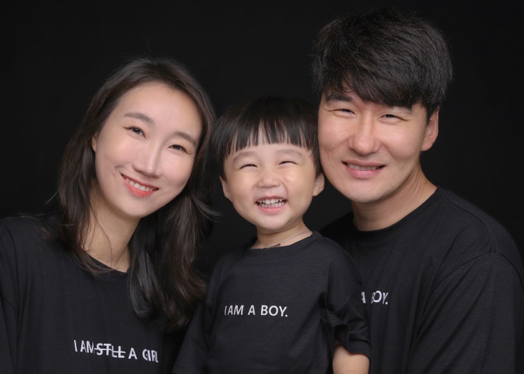 대전 둔산동 가족사진 구도 스튜디오에서 아이의 프로필 사진과 함께 가족 사진 까지 촬영하러 방문해 주셨어요 네이버 블로그