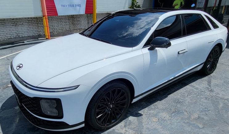 영등포 신차패키지) 그랜저GN7하이브리드 캘리그라피 화이트펄(블랙잉크)간지 작살난다. /사이드미러 커버 교체 깔맞춤. : 네이버 블로그