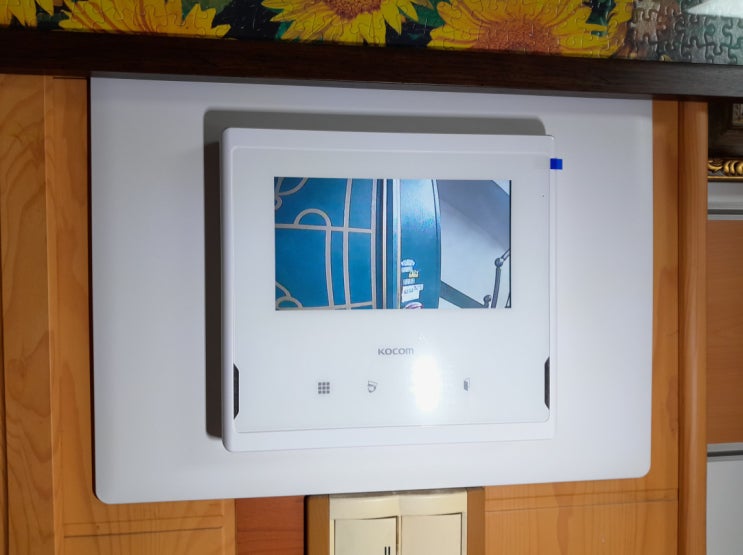 빌라 코맥스 CH-911SV 인터폰 고장 매립형 마감판 사용 코콤 7인치 설치 부천 내동 : 네이버 블로그