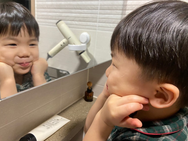 유아크림 보습위해 꾸준히 발라요 네이버 블로그