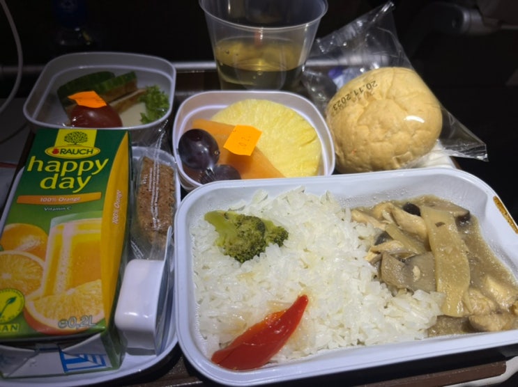 [중국동방항공 부다페스트] MU5034,MU4795,MU4796,MU5041 기내식, 좌석배열, 기내분위기, 면세품, 중국공항 ...