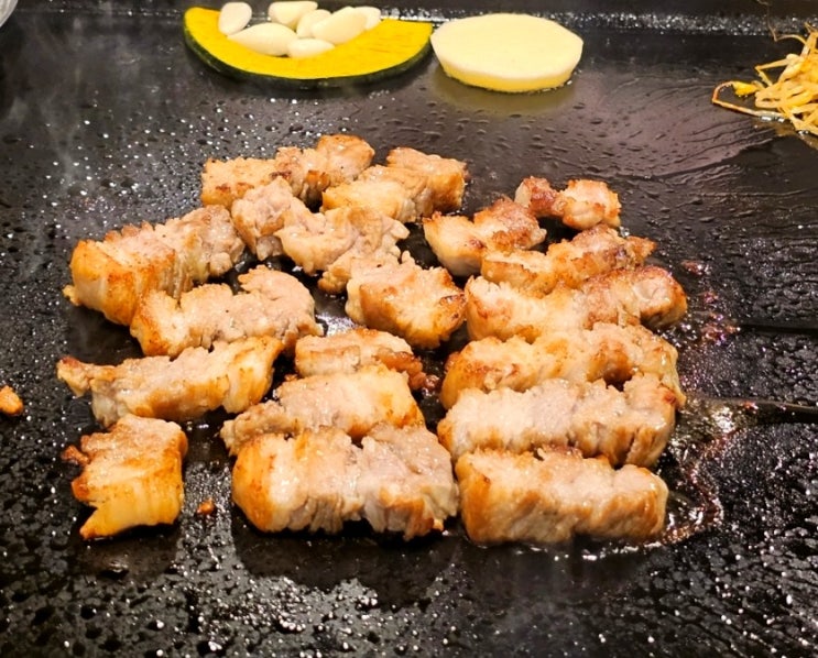마산 석전동 고기집 화돈화우 맛있는 유황먹인 돼지고기 가족식사모임하기에 좋은 맛집 네이버 블로그