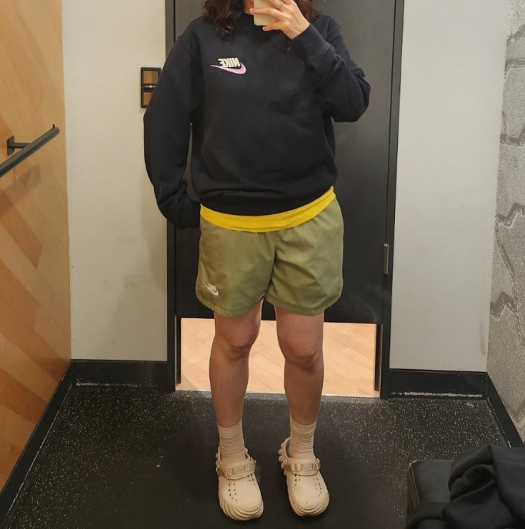 나이키 클럽 남성 프렌치테리 크루 M,L 여자 착샷 FB7685-010 /FB7685-063 : 네이버 블로그