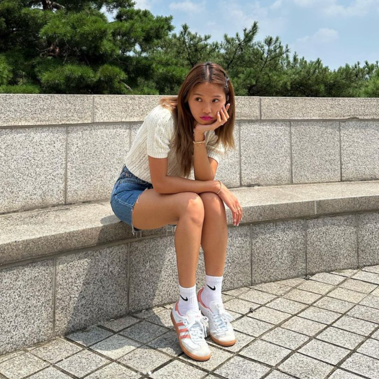 연예인 오마이걸 미미 착용 아디다스 여자 스니커즈 운동화 브랜드 추천 정보 네이버 블로그