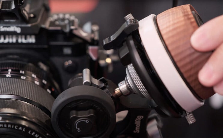 SmallRig FreeBlazer Heavy-Duty Carbon Fiber Tripod & F60 Follow Focus ...