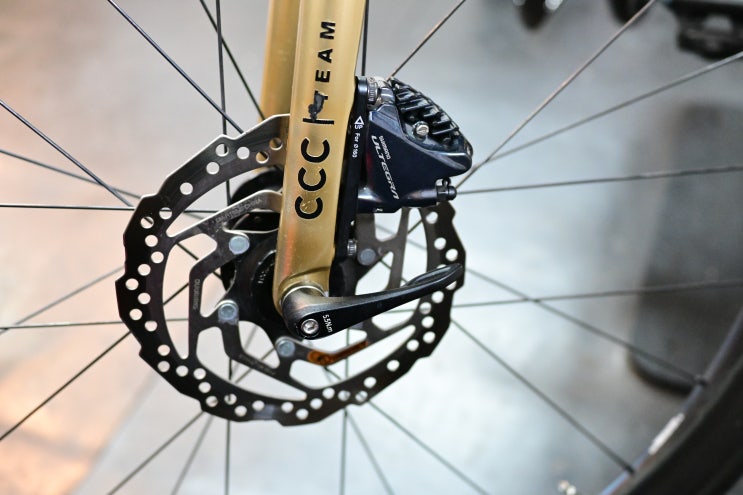 전북자전거 로드바이크 디스크 브레이크 패드 교체 전북 자전거 디스크브레이크 소음 자전거 브레이크 소음 자전거 소모품교체 전문점 전주 바이크박스인후점 입니다