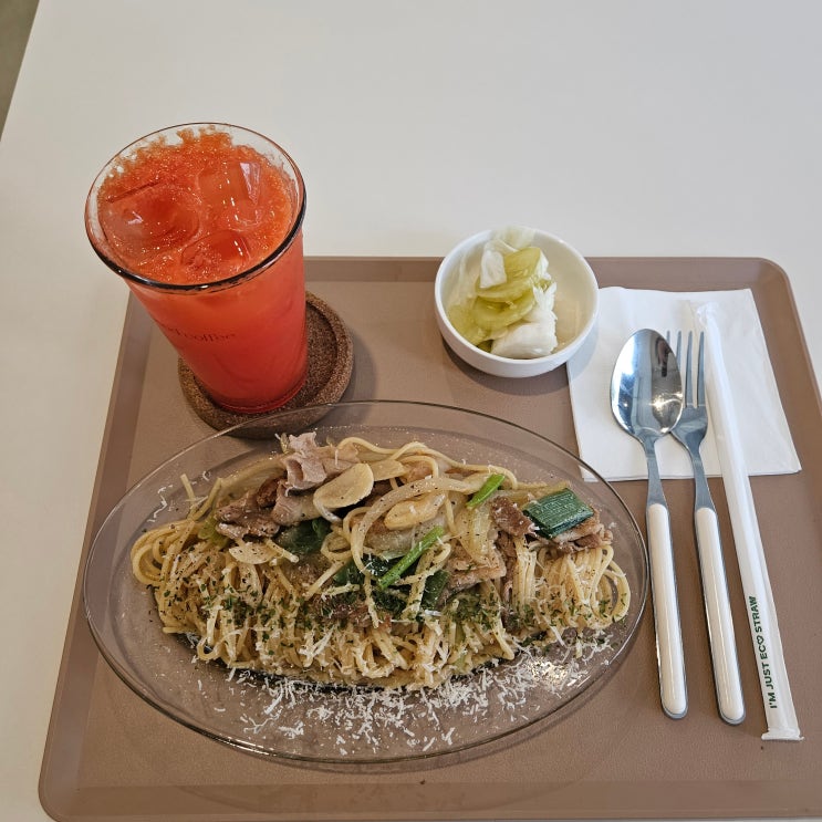 합정역 브런치 카페 파스타 맛집 HEOD 합정 / 대패 어니언 파스타 : 네이버 블로그