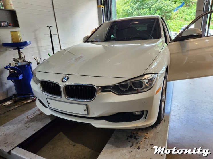 Bmw F30 320d 냉각수 부족 경고등 냉각수 누수 엔진경고등 워터펌프 교환 제네레이터 재생 등 엔진정비 대전수입차수리