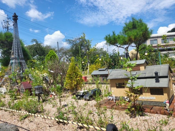 기차로 음료배달해주는 아이랑 가기 좋은 특별한 카페 김해 디오라마월드 : 네이버 블로그