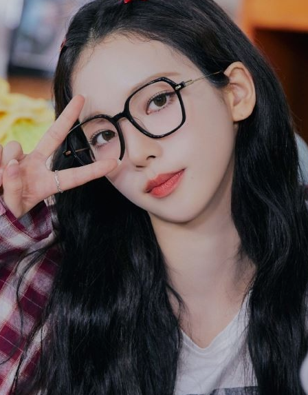 까르뱅 스완 소다 에스파 카리나 이대휘 Nct지성 안경 연예인들이 선택한 오버사이즈 안경 시흥안경백화점 부천역곡