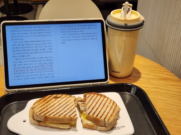 투썸플레이스 자주 간다면 맛있는 샌드위치 추천해용 트러플 머쉬룸 오믈렛 파니니 네이버 블로그