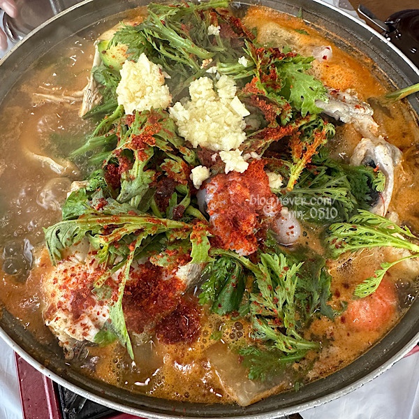 경북울진 맛집 당일 잡아온 생선으로 만든 해물매운탕 맛집 돌담식당” 네이버 블로그