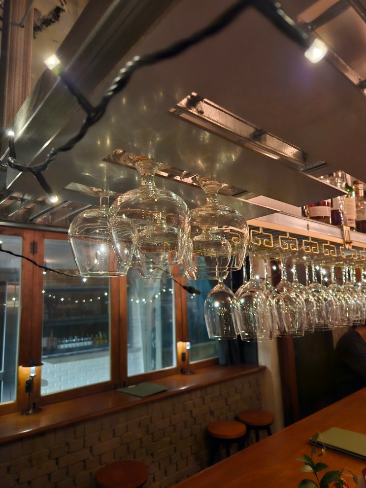 해방촌 신흥시장 술집 추천 'GIL BAR DAK 길바닥' : 네이버 블로그