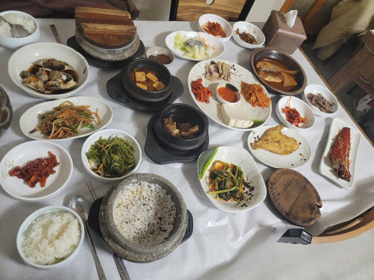 경기도여행지이천 맛집 추천코스 쌀로 유명한 이천에 왔으면 가성비 좋은 한정식은 먹고 가야죠 이천 돌솥밥 네이버 블로그