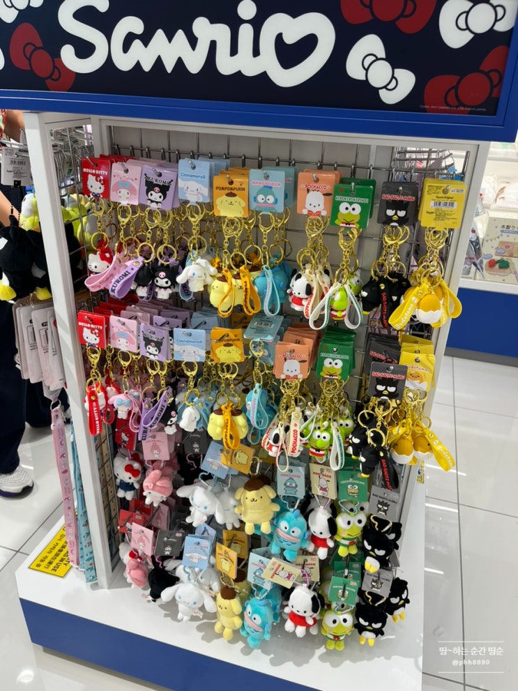 [띵순의 삿포로 여행] 신치토세 공항 면세점 / 산리오 굿즈 / 삿포로 클래식 캔맥주 : 네이버 블로그