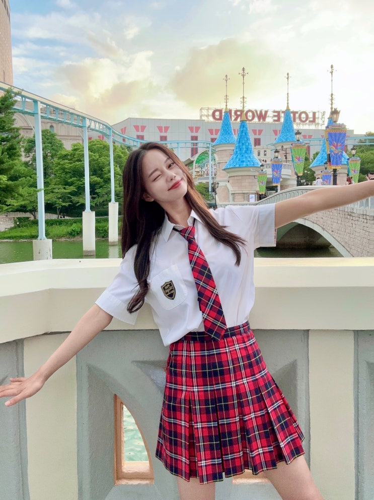 9월 서울 잠실 롯데월드 자유이용권 매직패스 가격 할인 교복 대여 데이트 퍼레이드 시간 아이스링크장 실내 액티비티 어드벤처