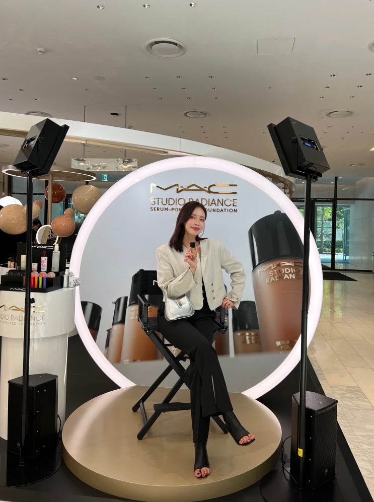 맥 파운데이션 세럼광 예술인 글로우파데 스튜디오 래디언스 세럼 파워 파운데이션 더현대서울 팝업에서 만나봄 네이버 블로그